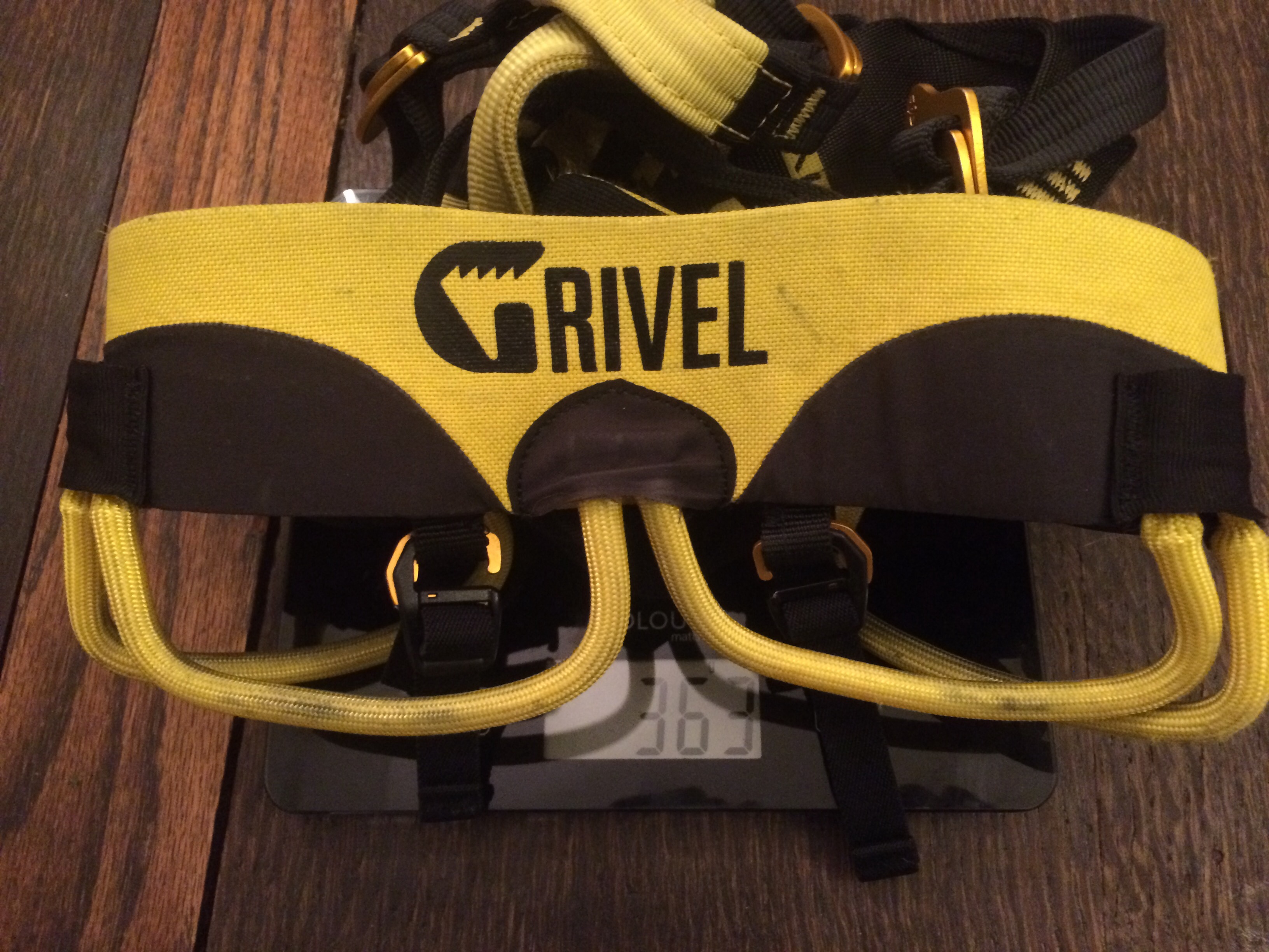 Lightweight Alpine Harnesses – Climbing Gear Reviews