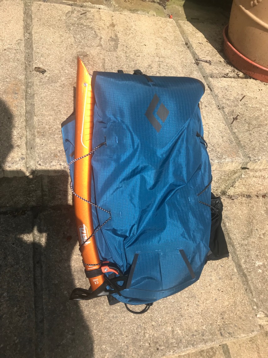 Black Diamond Distance 15 Hiking Pack Review – Climbing Gear Reviews