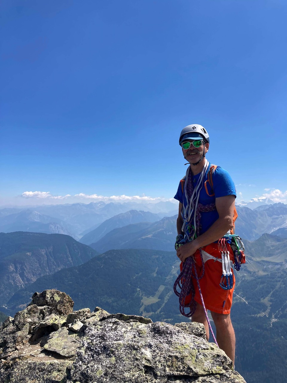 Black Diamond Capitan Helmet Review – Climbing Gear Reviews