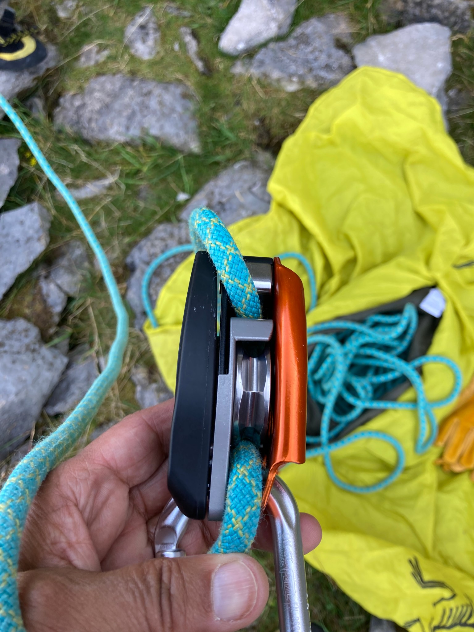 PETZL NEOX Review 2024 – Climbing Gear Reviews